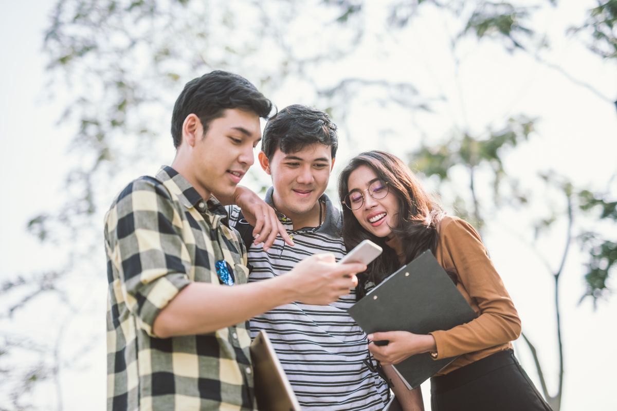 The Role of Web Developers in Modern Businesses - Blog Webdev200